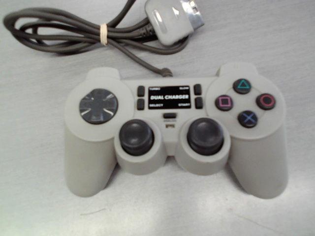 MANETTE PLAYSTATION 1 / GRIS - Groupe Banco