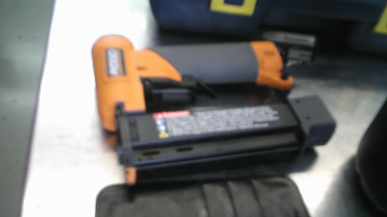 CLOUEUSE PNEUMATIQUE (GUN A CLOU) / ORANGE - Groupe Banco