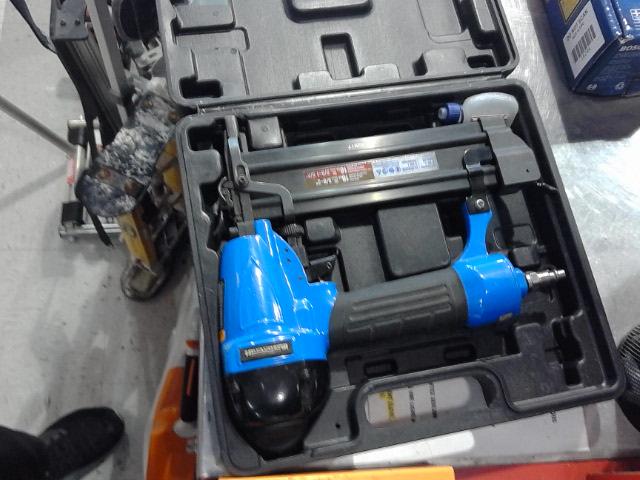 CLOUEUSE PNEUMATIQUE (GUN A CLOU) / BLEU - Groupe Banco