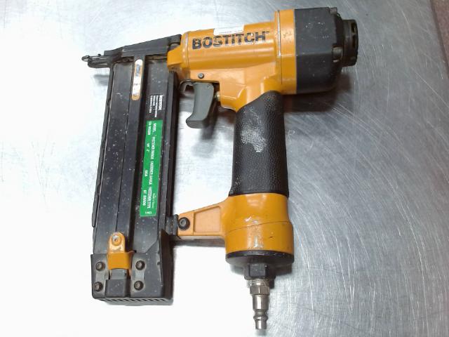 CLOUEUSE PNEUMATIQUE BOSTITCH(GUN A CLOU) / ORANGE - Groupe Banco